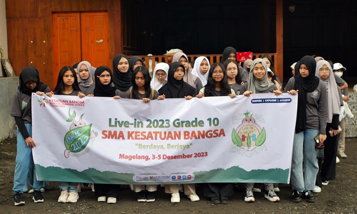 Tumbuh Bersama Melalui Live-in: Peserta SMA Kelas X Kesatuan Bangsa ...